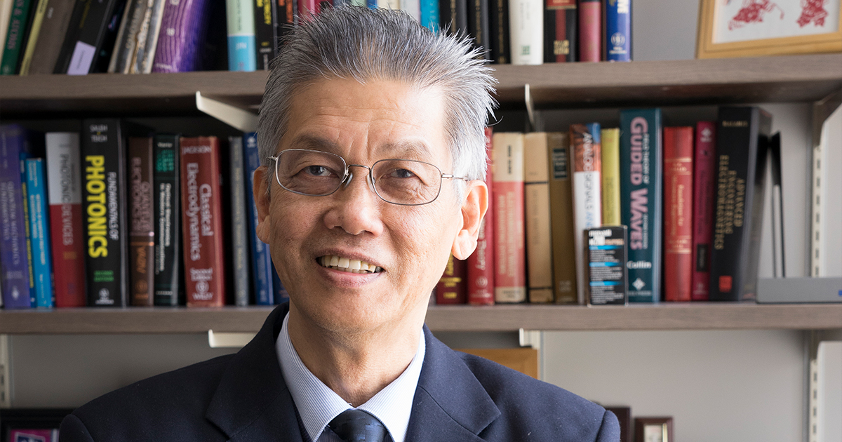 Purdue Professor Weng Cho Chew receives Pioneer Award from SPWLA ...