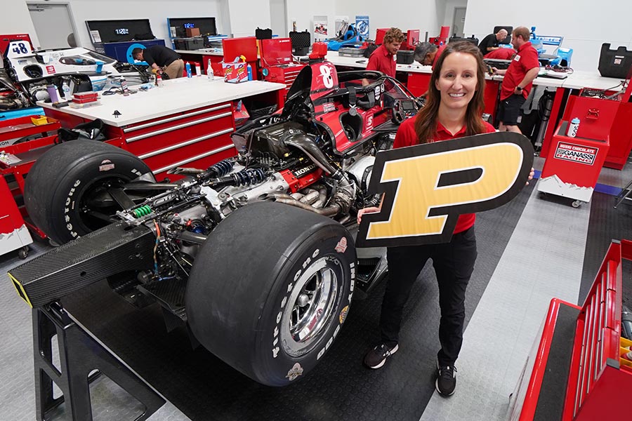 Angela Ashmore: living the dream in IndyCar - Mechanical Engineering ...