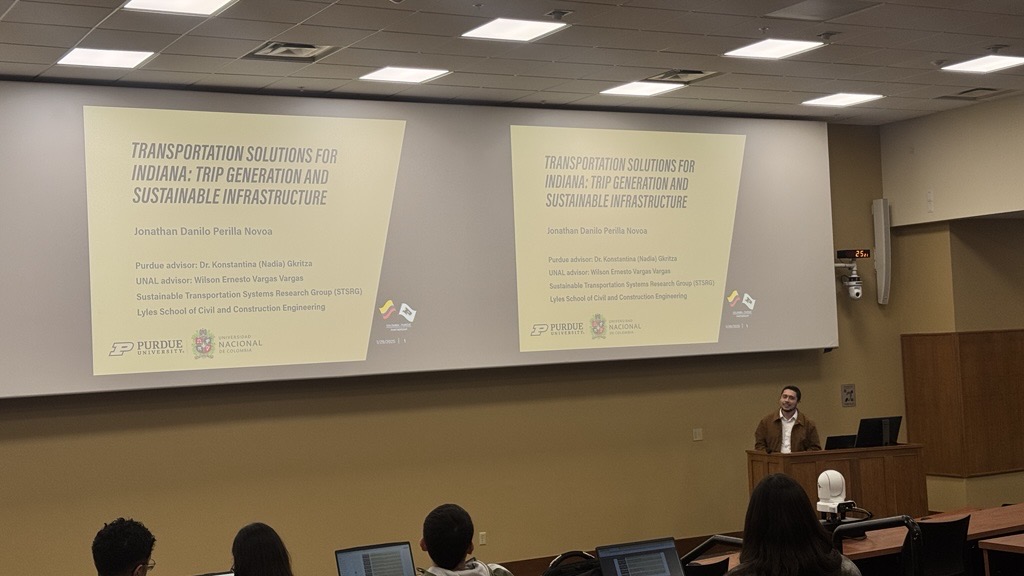 Jonathan Perilla-Novoa Presents His Work as a Visiting Scholar in STSRG ...